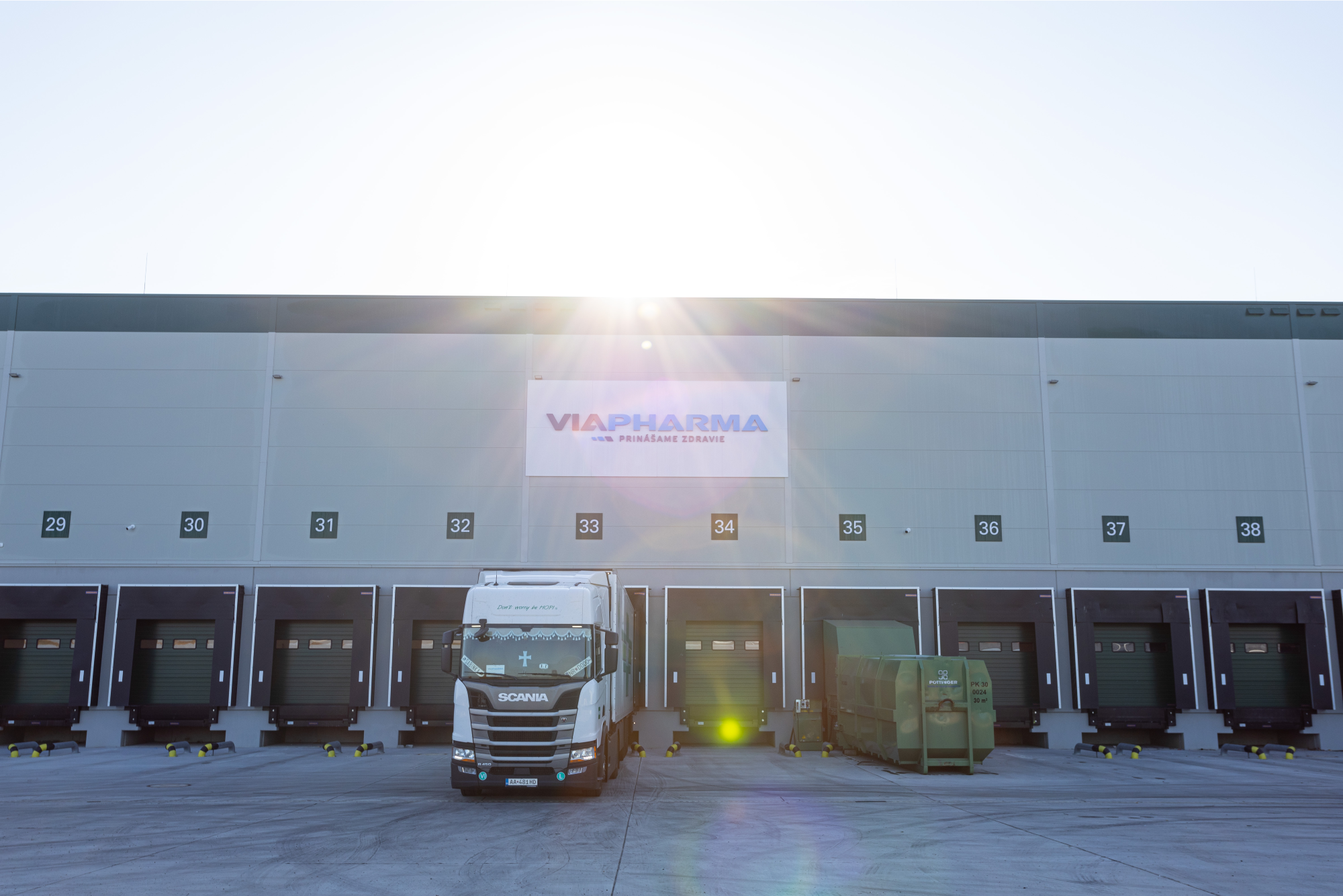 Lieky rýchlejšie k pacientom: Dr. Max spustil nové distribučné centrum ...